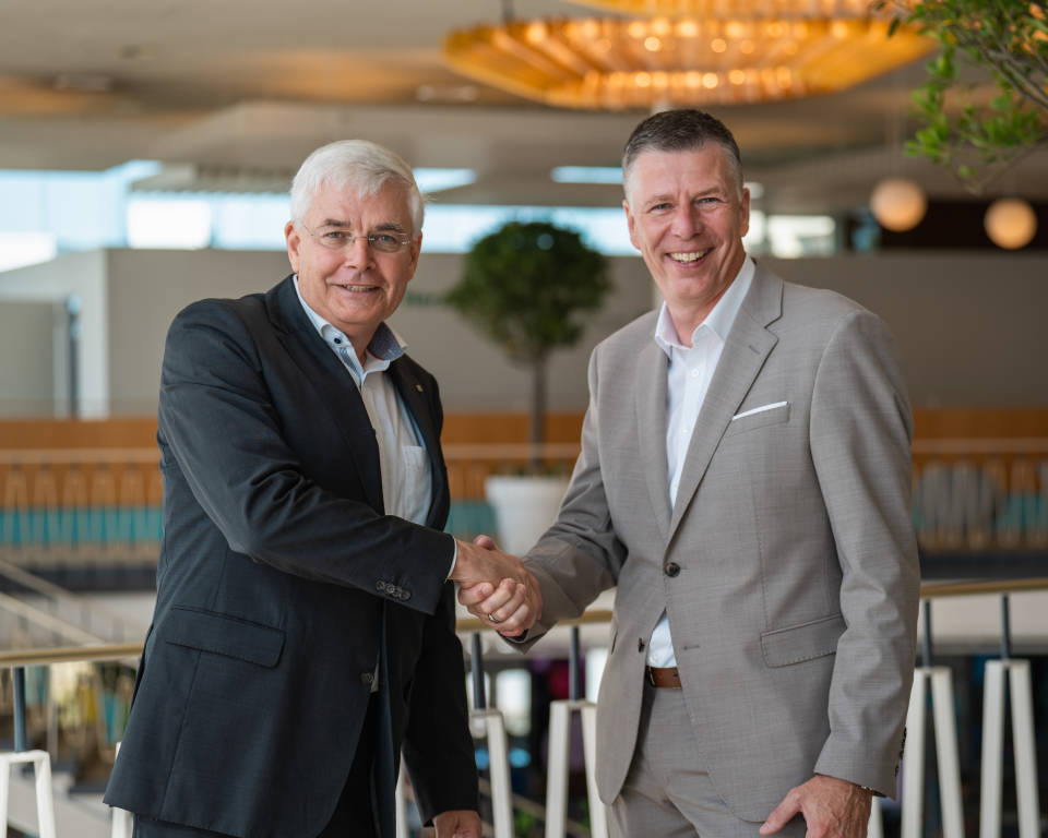 ElectronicPartner kooperiert mit Telering - telecom-handel.de