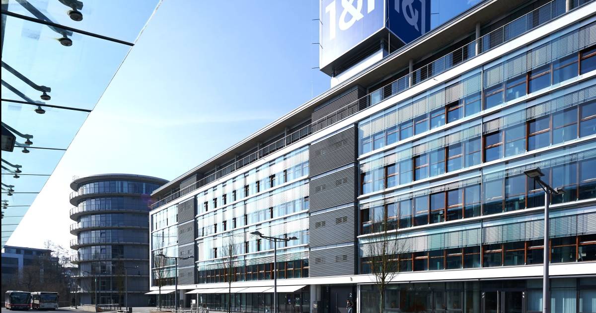 United Internet verkauft 1&1 Versatel an die 1&1 AG - telecom-handel.de